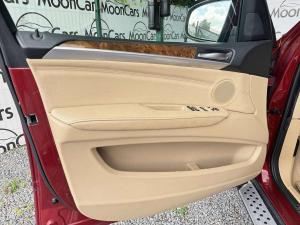 Red BMW X5 2009 in Vilnius, with an engine capacity of 2.99 L and mileage of 337 thousand km for 7500 €, photo 23 on AUTOMOTO.COM.LV