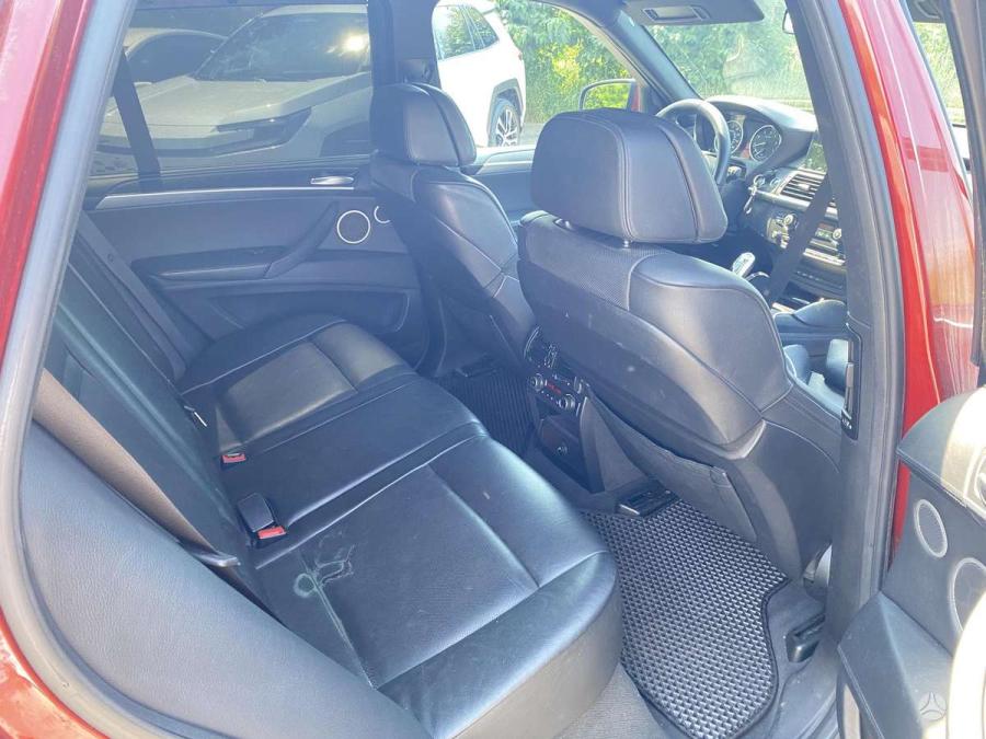 Красный БМВ Х5 2010 в Вильнюс, объемом двигателя 2.98 л и пробегом 182 тыс. км за 6750 €, фото 22 на AUTOMOTO.COM.LV