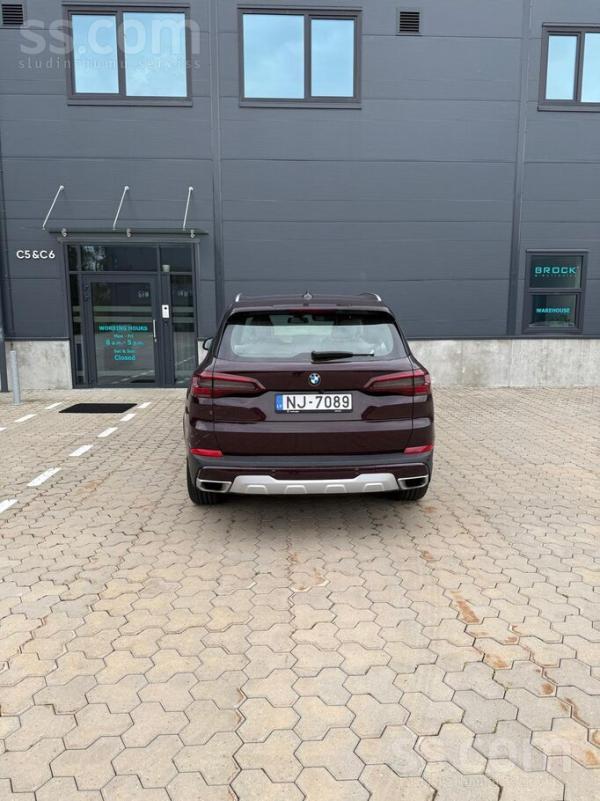 Sarkans BMW X5 2023 Rīga, ar dzinēja tilpumu 3.00 L un nobraukumu 46 tūkst. km par 64500 €, foto 3 vietnē AUTOMOTO.COM.LV