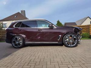 Sarkans BMW X5 2024 Kauņa, ar dzinēja tilpumu 3.00 L un nobraukumu 25 tūkst. km par 38500 €, foto 4 vietnē AUTOMOTO.COM.LV