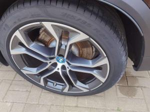 Sarkans BMW X5 2024 Kauņa, ar dzinēja tilpumu 3.00 L un nobraukumu 25 tūkst. km par 38500 €, foto 31 vietnē AUTOMOTO.COM.LV