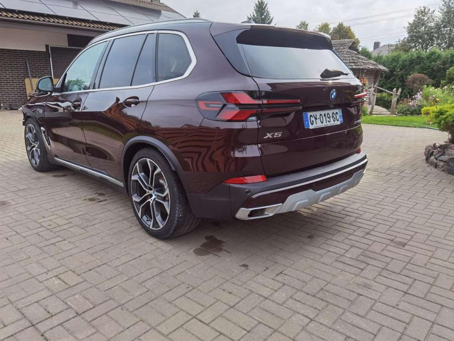 Sarkans BMW X5 2024 Kauņa, ar dzinēja tilpumu 3.00 L un nobraukumu 25 tūkst. km par 38500 €, foto 41 vietnē AUTOMOTO.COM.LV