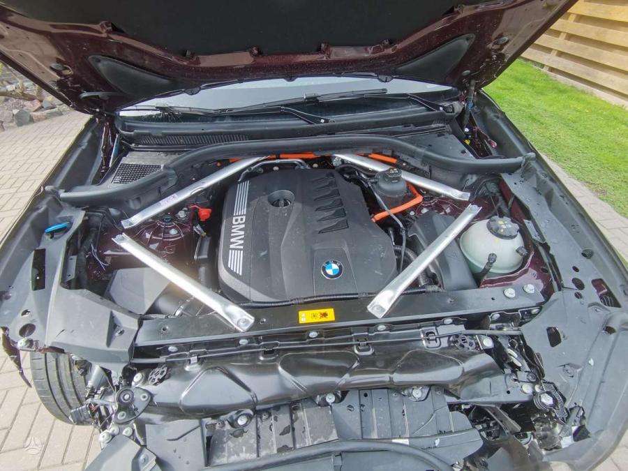 Sarkans BMW X5 2024 Kauņa, ar dzinēja tilpumu 3.00 L un nobraukumu 25 tūkst. km par 38500 €, foto 43 vietnē AUTOMOTO.COM.LV