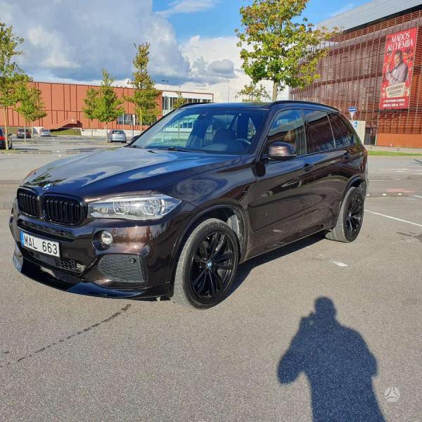Red BMW X5 2014 in Klaipeda, with an engine capacity of 2.98 L and mileage of 251 thousand km for 17966 €, photo 1 on AUTOMOTO.COM.LV