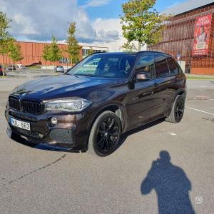 Sarkans BMW X5 2014 Klaipėda, ar dzinēja tilpumu 2.98 L un nobraukumu 251 tūkst. km par 17966 €, foto  vietnē AUTOMOTO.COM.LV