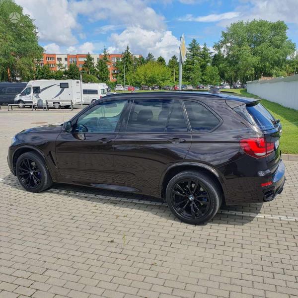 Red BMW X5 2014 in Klaipeda, with an engine capacity of 2.98 L and mileage of 251 thousand km for 17966 €, photo 4 on AUTOMOTO.COM.LV