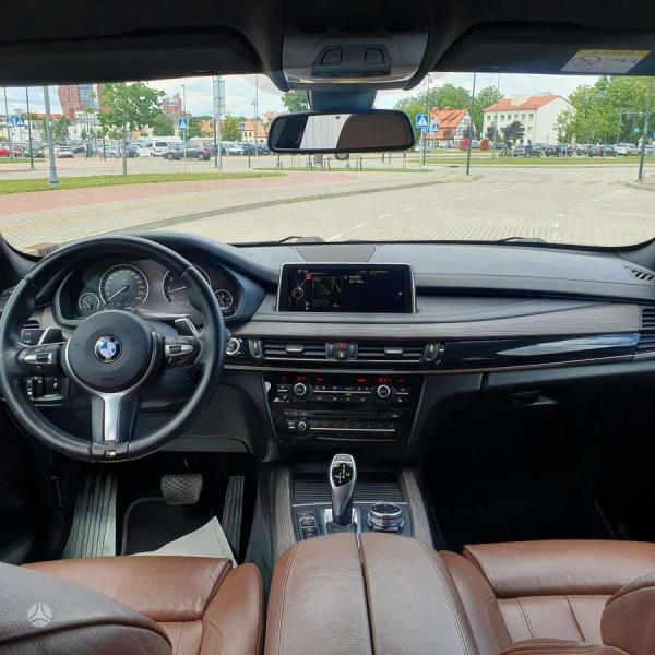 Red BMW X5 2014 in Klaipeda, with an engine capacity of 2.98 L and mileage of 251 thousand km for 17966 €, photo 10 on AUTOMOTO.COM.LV