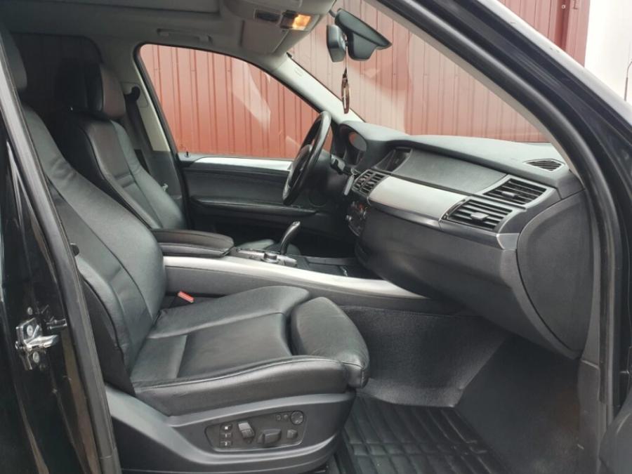 BMW X5 2007 in Riga, with an engine capacity of 3.00 L and mileage of 263 thousand km for 9950 €, photo 25 on AUTOMOTO.COM.LV