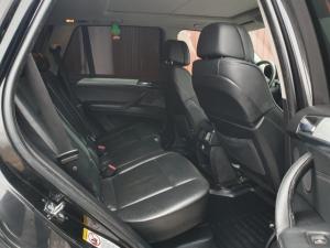 BMW X5 2007 in Riga, with an engine capacity of 3.00 L and mileage of 263 thousand km for 9950 €, photo 26 on AUTOMOTO.COM.LV