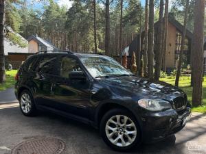 BMW X5 2011 in Vilnius, with an engine capacity of 3.00 L and mileage of 196 thousand km for 8499 €, photo 4 on AUTOMOTO.COM.LV