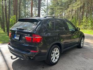 BMW X5 2011 in Vilnius, with an engine capacity of 3.00 L and mileage of 196 thousand km for 8499 €, photo 6 on AUTOMOTO.COM.LV