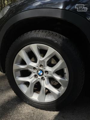 BMW X5 2011 in Vilnius, with an engine capacity of 3.00 L and mileage of 196 thousand km for 8499 €, photo 9 on AUTOMOTO.COM.LV