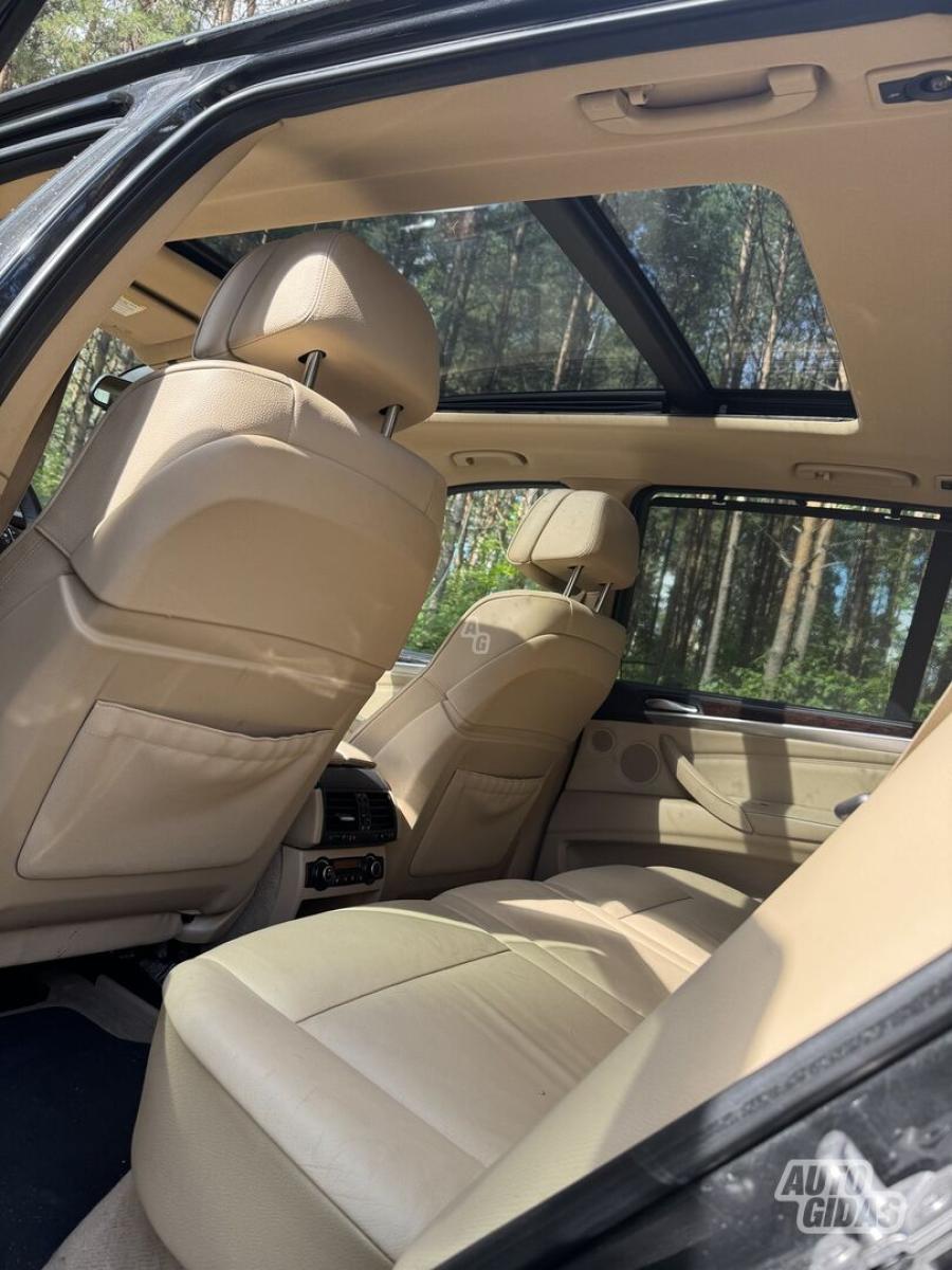 BMW X5 2011 in Vilnius, with an engine capacity of 3.00 L and mileage of 196 thousand km for 8499 €, photo 14 on AUTOMOTO.COM.LV