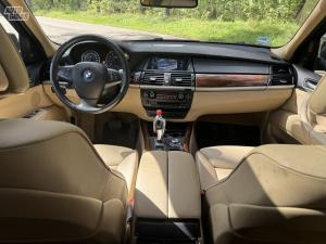 BMW X5 2011 in Vilnius, with an engine capacity of 3.00 L and mileage of 196 thousand km for 8499 €, photo 16 on AUTOMOTO.COM.LV