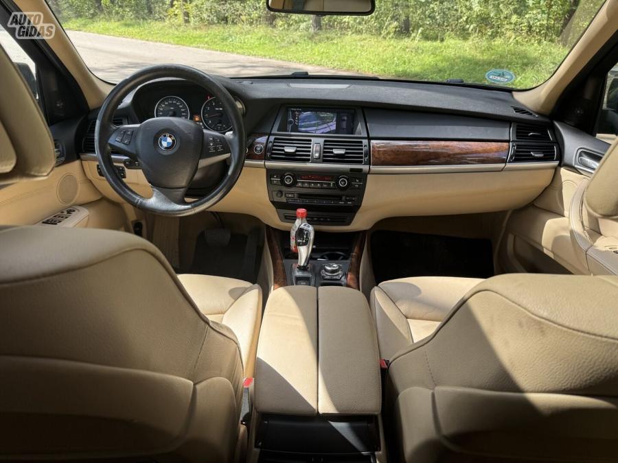 BMW X5 2011 in Vilnius, with an engine capacity of 3.00 L and mileage of 196 thousand km for 8499 €, photo 16 on AUTOMOTO.COM.LV