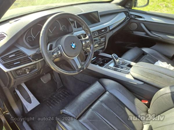 BMW X5 2015 Tartu, ar dzinēja tilpumu 3.00 L un nobraukumu 260 tūkst. km par 11999 €, foto 4 vietnē AUTOMOTO.COM.LV
