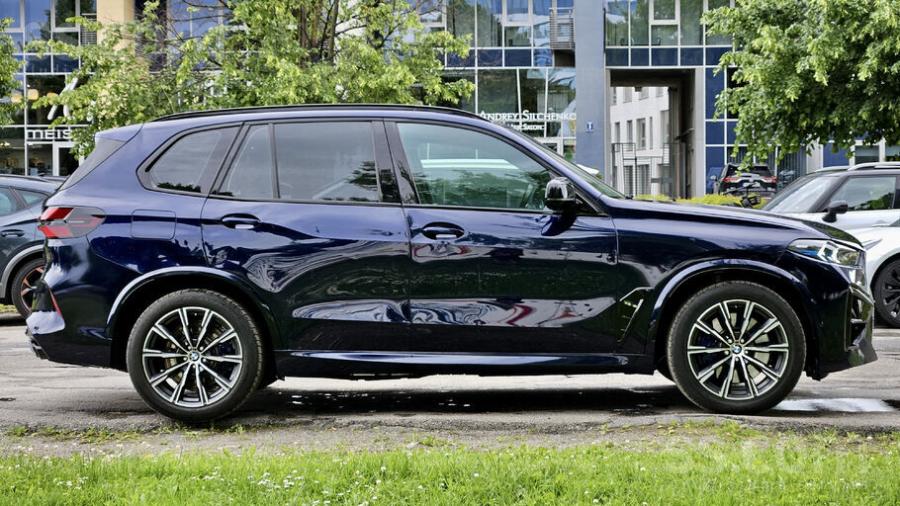 Violets BMW X5 2020 Rīga, ar dzinēja tilpumu 3.00 L un nobraukumu 0 tūkst. km par 44800 €, foto 30 vietnē AUTOMOTO.COM.LV