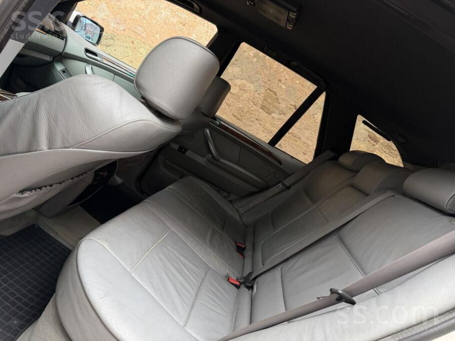 Balts BMW X5 2004 Cēsis, ar dzinēja tilpumu 3.00 L un nobraukumu 447 tūkst. km par 3190 €, foto 12 vietnē AUTOMOTO.COM.LV