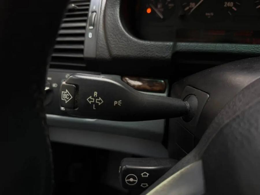 Balts BMW X5 2004 Cēsis, ar dzinēja tilpumu 3.00 L un nobraukumu 447 tūkst. km par 3990 €, foto 16 vietnē AUTOMOTO.COM.LV