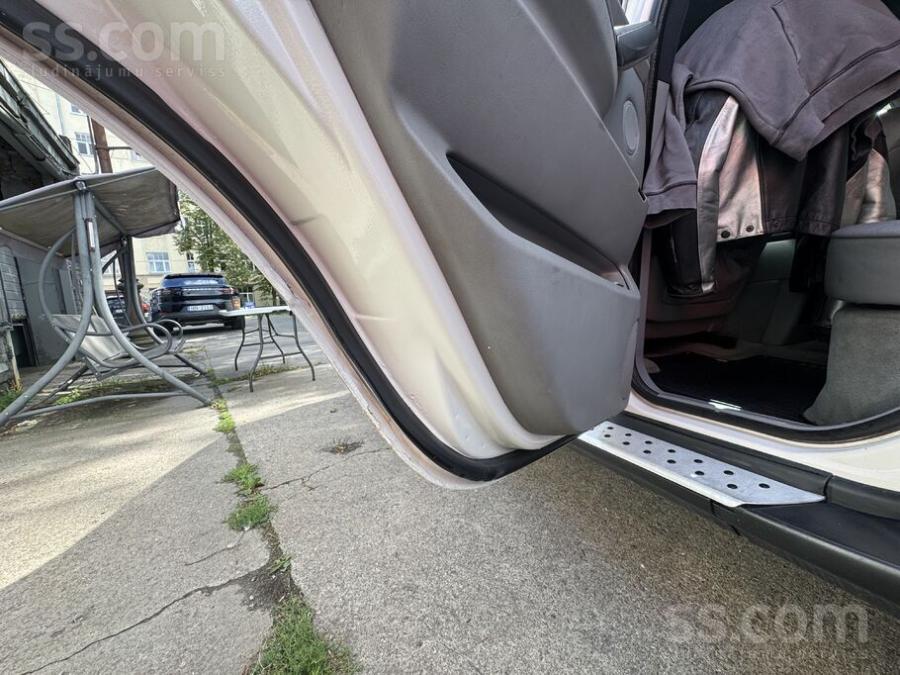 Balts BMW X5 2004 Rīga, ar dzinēja tilpumu 3.00 L un nobraukumu 450 tūkst. km par 3995 €, foto 9 vietnē AUTOMOTO.COM.LV