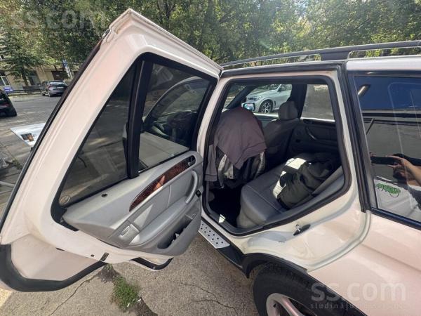 White BMW X5 2004 in Riga, with an engine capacity of 3.00 L and mileage of 450 thousand km for 3995 €, photo 10 on AUTOMOTO.COM.LV