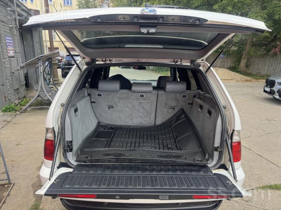 Balts BMW X5 2004 Rīga, ar dzinēja tilpumu 3.00 L un nobraukumu 450 tūkst. km par 3995 €, foto 20 vietnē AUTOMOTO.COM.LV