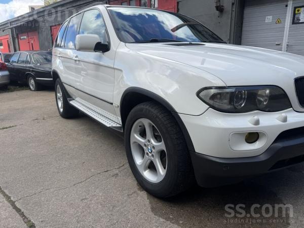 BMW X5 2004 in Riga on AUTOMOTO.COM.LV White BMW X5 2004 in Riga, with an engine capacity of 3.00 L and mileage of 450 thousand km for 3995 €, photo 4 on AUTOMOTO.COM.LV