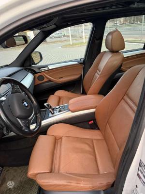 Balts BMW X5 2007 Klaipėda, ar dzinēja tilpumu 2.99 L un nobraukumu 320 tūkst. km par 9800 €, foto 26 vietnē AUTOMOTO.COM.LV