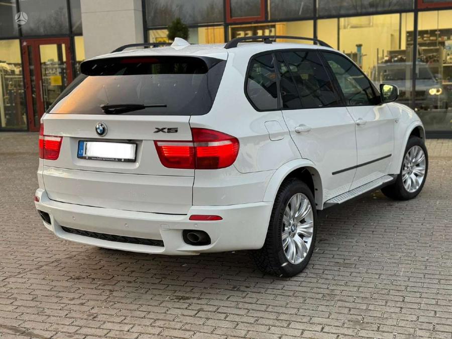 Balts BMW X5 2007 Klaipėda, ar dzinēja tilpumu 2.99 L un nobraukumu 320 tūkst. km par 9800 €, foto 27 vietnē AUTOMOTO.COM.LV