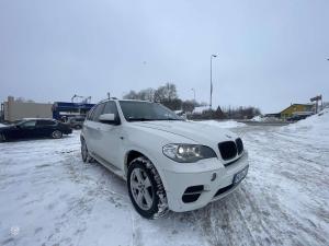 White BMW X5 2007 in Taurage, with an engine capacity of 2.99 L and mileage of 211 thousand km for 7500 €, photo 2 on AUTOMOTO.COM.LV