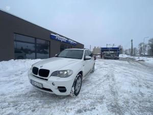 White BMW X5 2007 in Taurage, with an engine capacity of 2.99 L and mileage of 211 thousand km for 7500 €, photo 4 on AUTOMOTO.COM.LV
