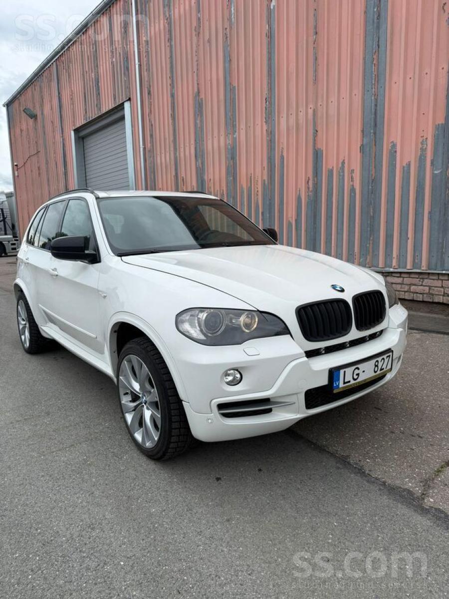 White BMW X5 2007 in Riga, with an engine capacity of 3.00 L and mileage of 0 thousand km for 8500 €, photo 1 on AUTOMOTO.COM.LV