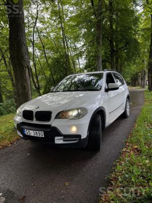 Белый БМВ Х5 2007 в Бауска, объемом двигателя 3.00 л и пробегом 348 тыс. км за 7500 €, фото 4 на AUTOMOTO.COM.LV