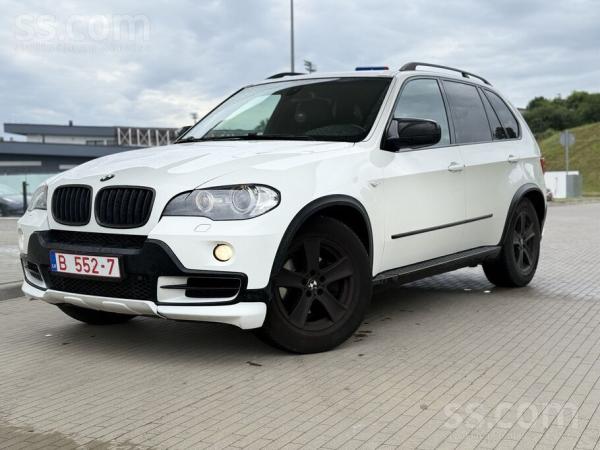 Белый БМВ Х5 2007 в Резекне, объемом двигателя 3.00 л и пробегом 290 тыс. км за 7995 €, фото 1 на AUTOMOTO.COM.LV