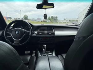 White BMW X5 2007 in Rezekne, with an engine capacity of 3.00 L and mileage of 290 thousand km for 7995 €, photo 10 on AUTOMOTO.COM.LV