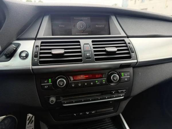 White BMW X5 2007 in Rezekne, with an engine capacity of 3.00 L and mileage of 290 thousand km for 7995 €, photo 10 on AUTOMOTO.COM.LV
