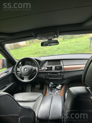 Balts BMW X5 2007 Valmiera, ar dzinēja tilpumu 3.00 L un nobraukumu 435 tūkst. km par 9000 €, foto 7 vietnē AUTOMOTO.COM.LV