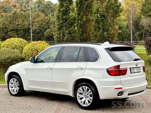 White BMW X5 2007 in Riga, with an engine capacity of 3.00 L and mileage of 0 thousand km for 6750 €, photo 6 on AUTOMOTO.COM.LV