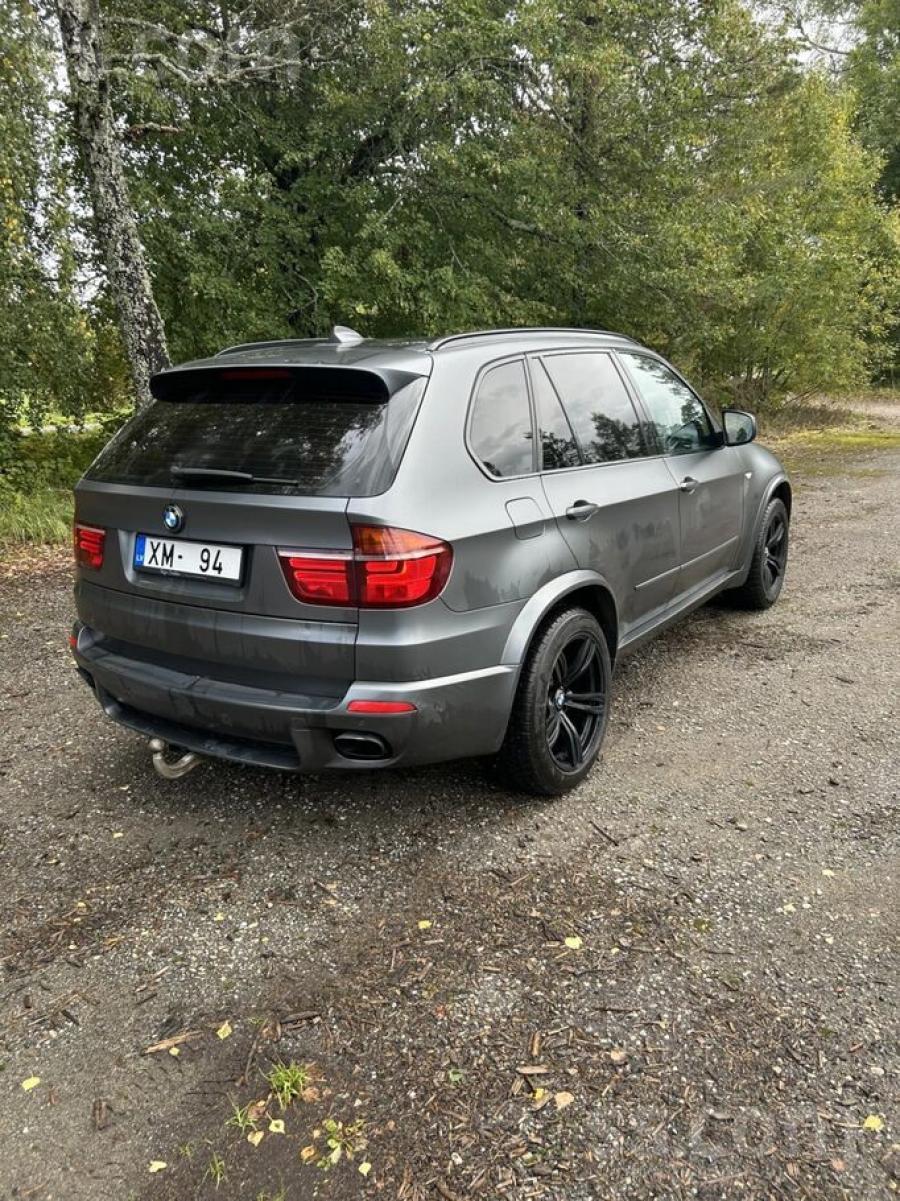 Balts BMW X5 2007 Valmiera, ar dzinēja tilpumu 3.00 L un nobraukumu 436 tūkst. km par 8500 €, foto 4 vietnē AUTOMOTO.COM.LV