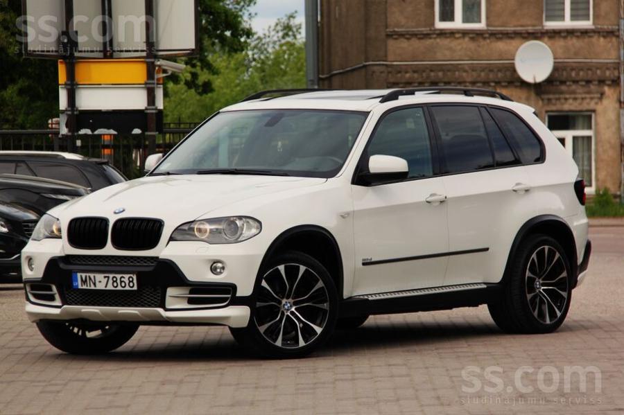 White BMW X5 2008 in Jelgava, with an engine capacity of 3.00 L and mileage of 0 thousand km for 33500 €, photo 1 on AUTOMOTO.COM.LV
