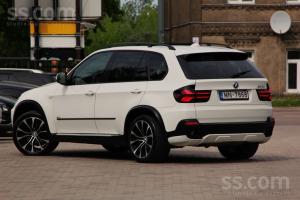 White BMW X5 2008 in Jelgava, with an engine capacity of 3.00 L and mileage of 0 thousand km for 33500 €, photo 4 on AUTOMOTO.COM.LV