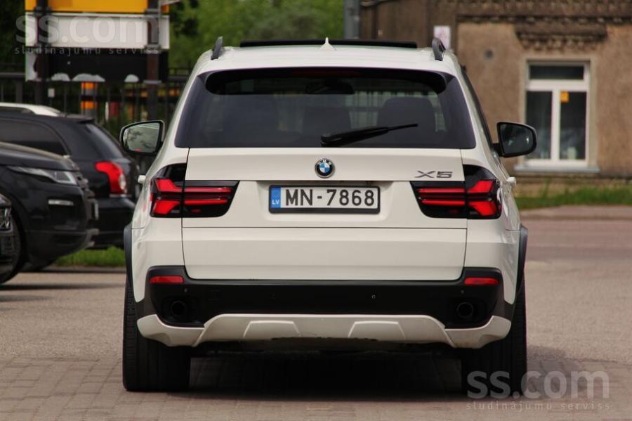 White BMW X5 2008 in Jelgava, with an engine capacity of 3.00 L and mileage of 0 thousand km for 33500 €, photo 5 on AUTOMOTO.COM.LV