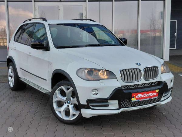 White BMW X5 2008 in Vilnius, with an engine capacity of 2.99 L and mileage of 340 thousand km for 8500 €, photo 1 on AUTOMOTO.COM.LV