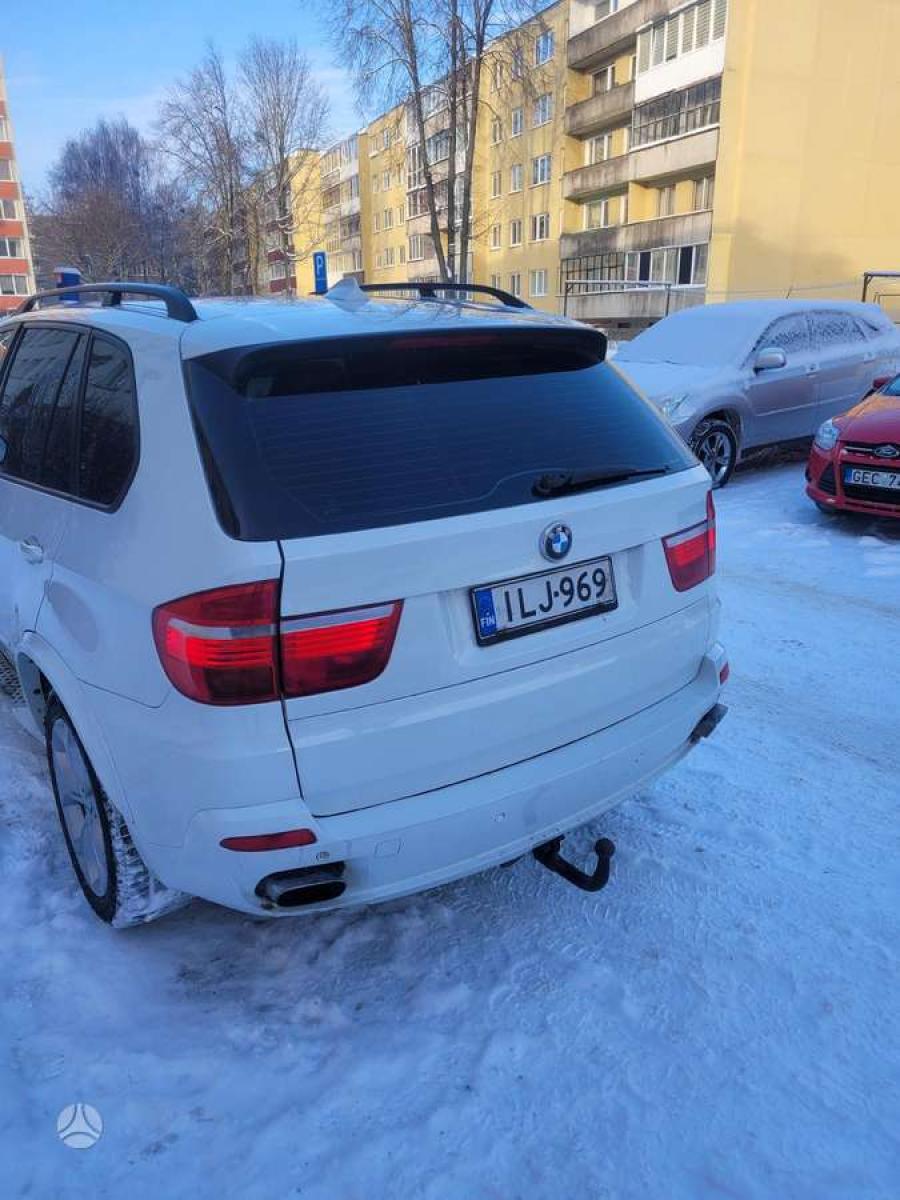 Balts BMW X5 2008 Kelmė, ar dzinēja tilpumu 3.00 L un nobraukumu 298 tūkst. km par 8200 €, foto 8 vietnē AUTOMOTO.COM.LV