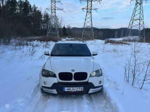 White BMW X5 2008 in Vilnius, with an engine capacity of 2.99 L and mileage of 402 thousand km for 6500 €, photo 3 on AUTOMOTO.COM.LV