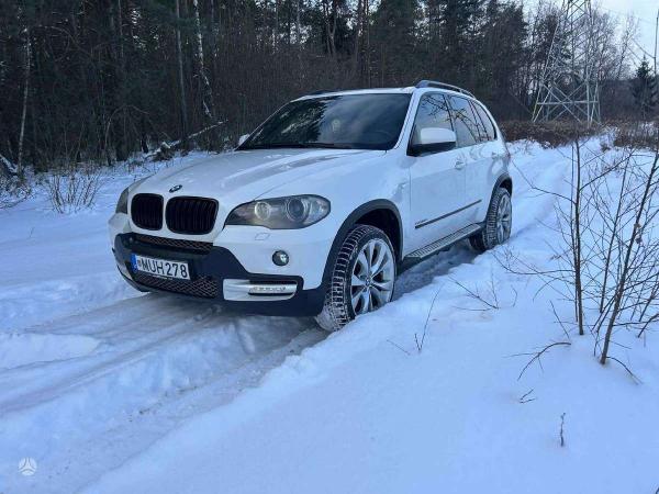 White BMW X5 2008 in Vilnius, with an engine capacity of 2.99 L and mileage of 402 thousand km for 6500 €, photo 7 on AUTOMOTO.COM.LV