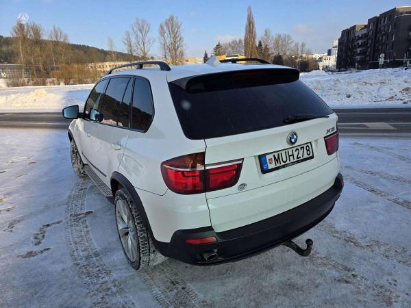 White BMW X5 2008 in Vilnius, with an engine capacity of 2.99 L and mileage of 403 thousand km for 7200 €, photo 3 on AUTOMOTO.COM.LV