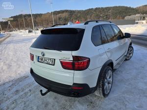 White BMW X5 2008 in Vilnius, with an engine capacity of 3.00 L and mileage of 403 thousand km for 7200 €, photo 3 on AUTOMOTO.COM.LV