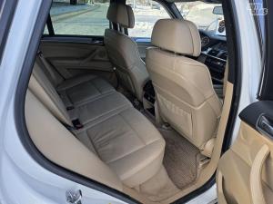 White BMW X5 2008 in Vilnius, with an engine capacity of 3.00 L and mileage of 403 thousand km for 7200 €, photo 11 on AUTOMOTO.COM.LV