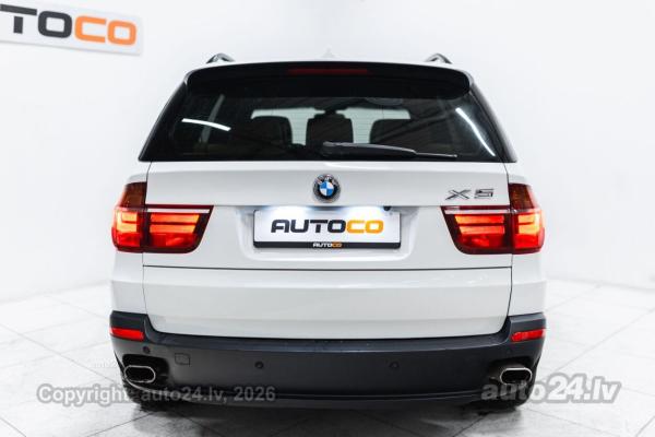 White BMW X5 2008 in Tallinn, with an engine capacity of 3.00 L and mileage of 301 thousand km for 7999 €, photo 6 on AUTOMOTO.COM.LV